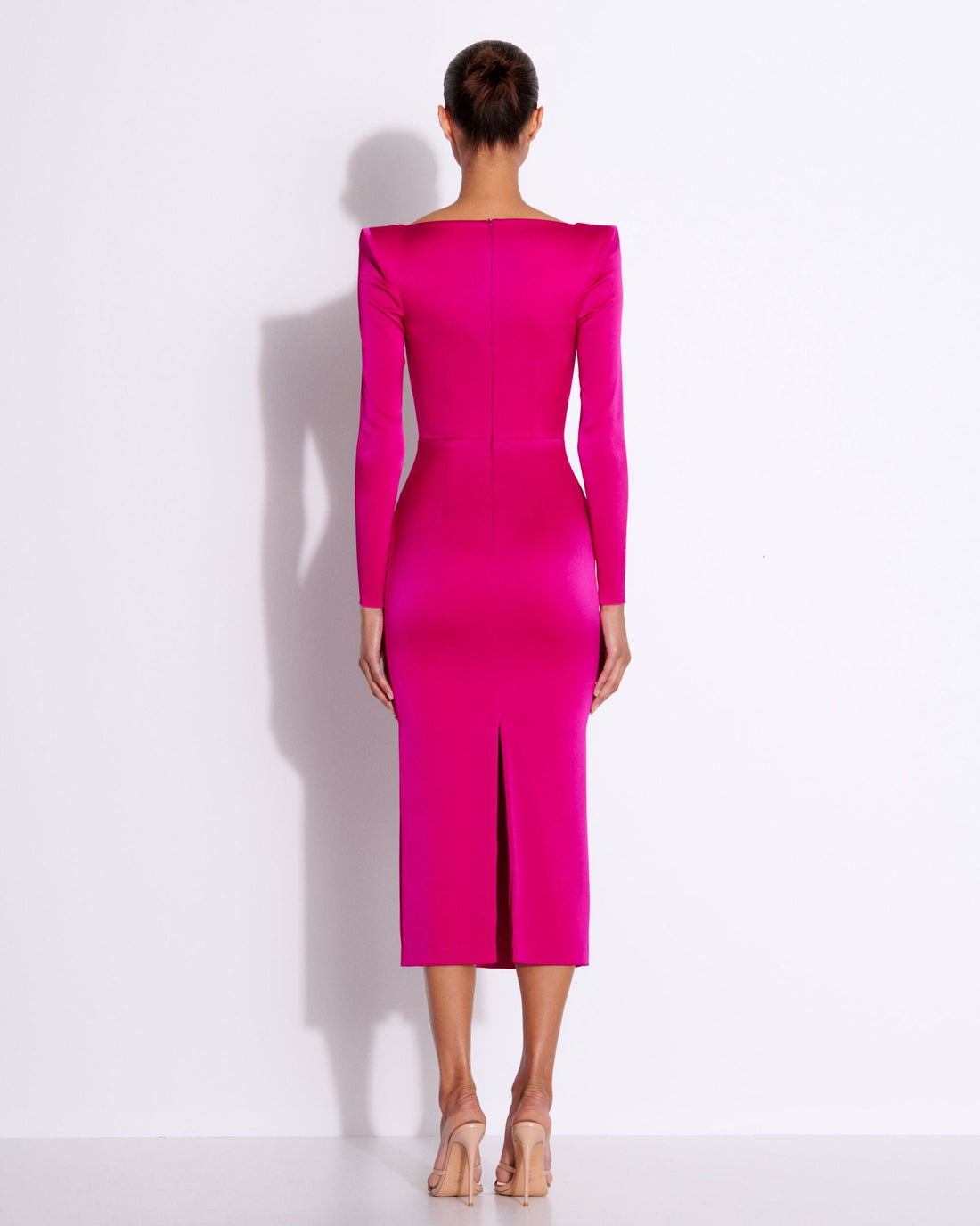 Curved Portrait Long Sleeve Dress in Satin Crepe – Alex Perry